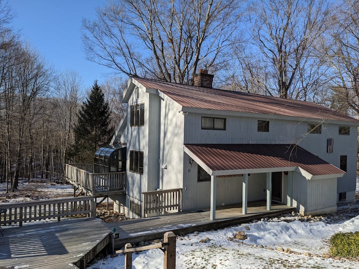 Charming Vacation Home In Manchester Center - Manchester, VT