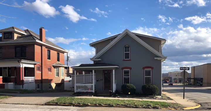 Centrally Located Ground Floor Apartment - West Point, IA