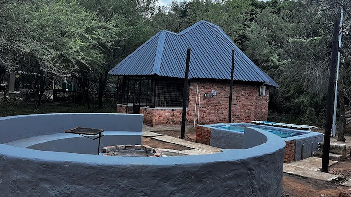 Dladla’s Den - Marloth Park