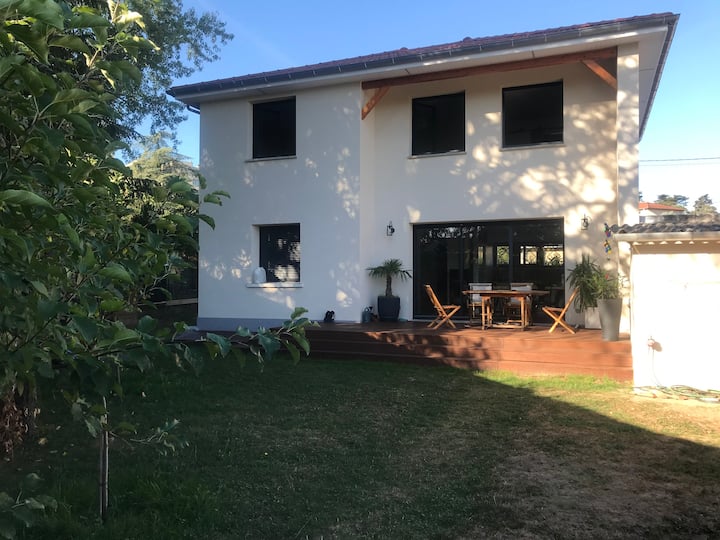 Grande Maison Avec Jardin Proche Lyon - Lyon