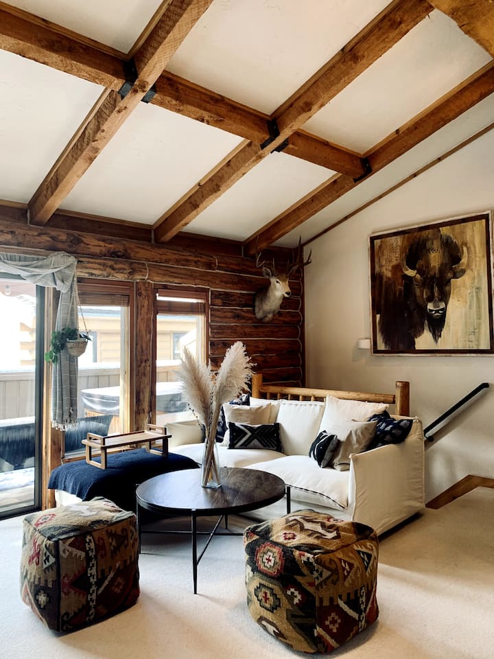 Sunny Ski Cabin. Walk To Lifts! Priv. Hot Tub - Sun Valley, ID