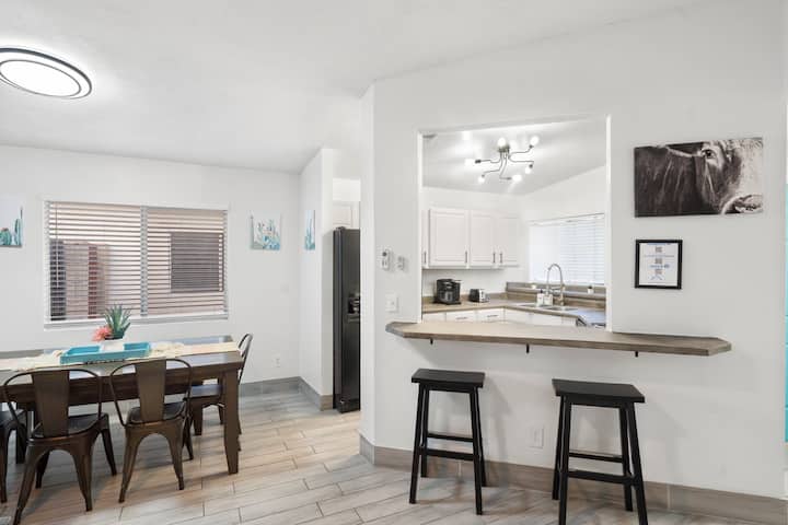 Hottub | Close To Spring Training | Bbq | Fire Pit - Sun City, AZ