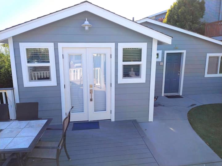 Renovated Deluxe Family Cottage By The Beach - Santa Cruz, CA