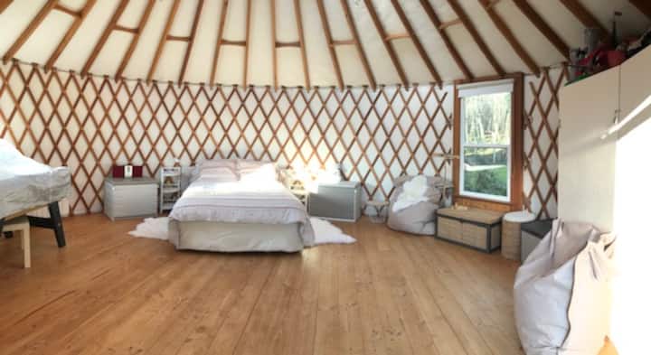 Grande Yourte Familiale Dans Cadre Exceptionnel - Charente