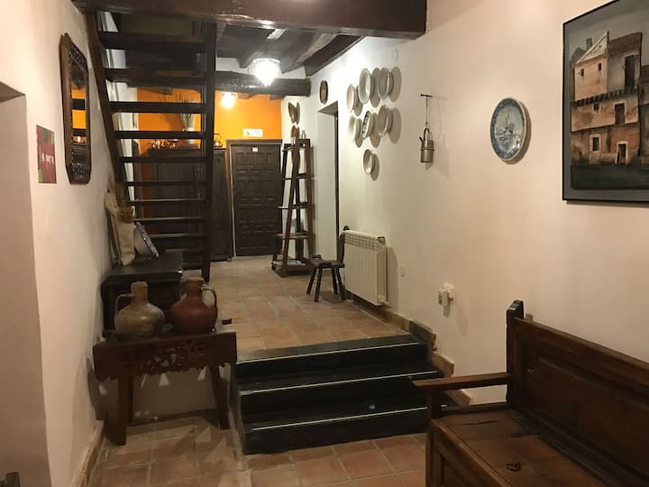 Casa Rural Ideal Para Grupos Familiares O De Amigos, Con Piscina Y Barbacoa. - Galápagos