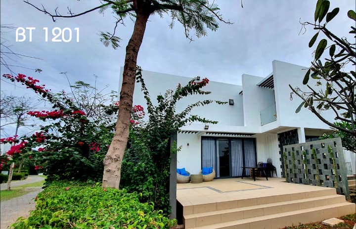 Bali Oceanami Villa, 4br, Near Beach(50m),fullserv - Long Hải