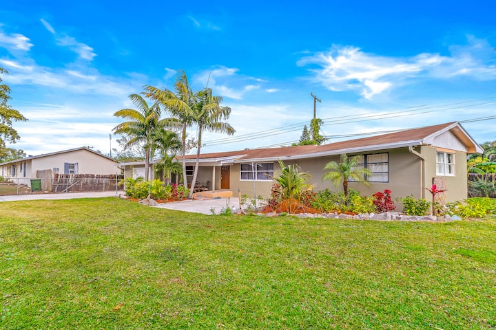 Tropicana At Palm Springs - Atlantis, FL