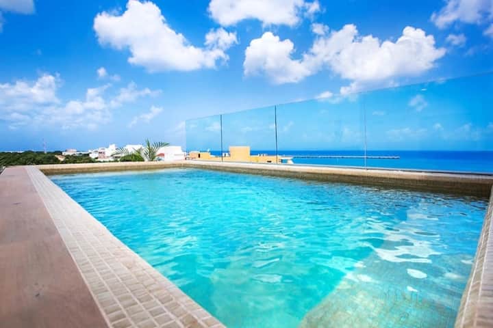 Ocean View, 2 Bedroom Pool, Close To The Action - Cozumel