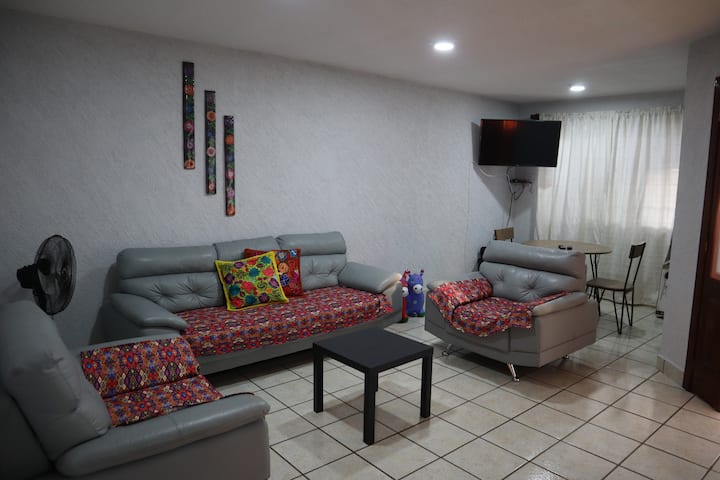 "Casa Entera Accesible, Cerca De Zona Comercial - Tuxtla Gutiérrez