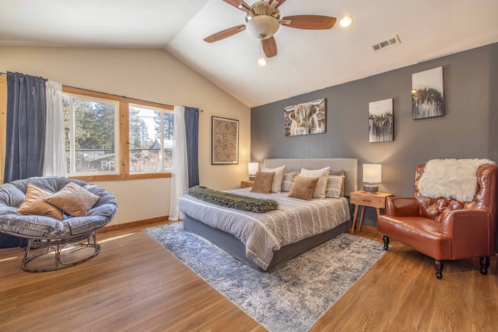 Moonlight Ridge- Hot Tub! Near Village! Game Room! - Big Bear Lake, CA