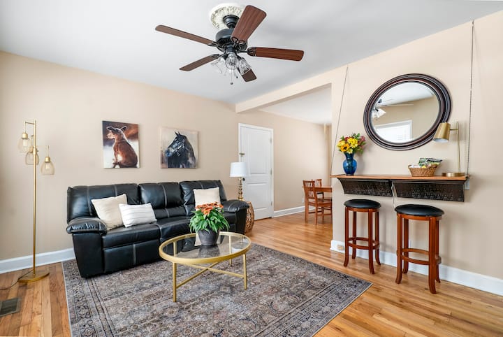 Walk To Golf, Downtown - Perfect 1b1b Townhouse - Aiken, SC