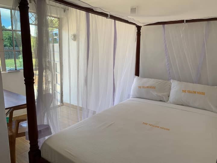 Quiet Mtwapa Escape + Breakfast - Mombasa