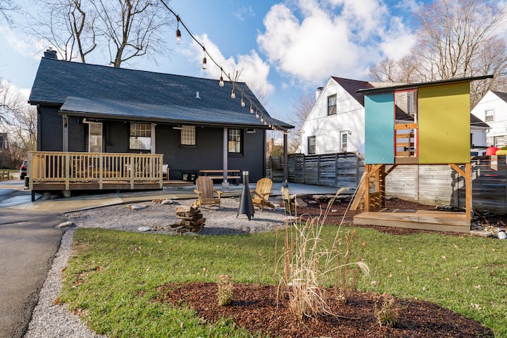 Close To Uk, Great Outdoor Space 15.690.63-2 - Lexington, KY