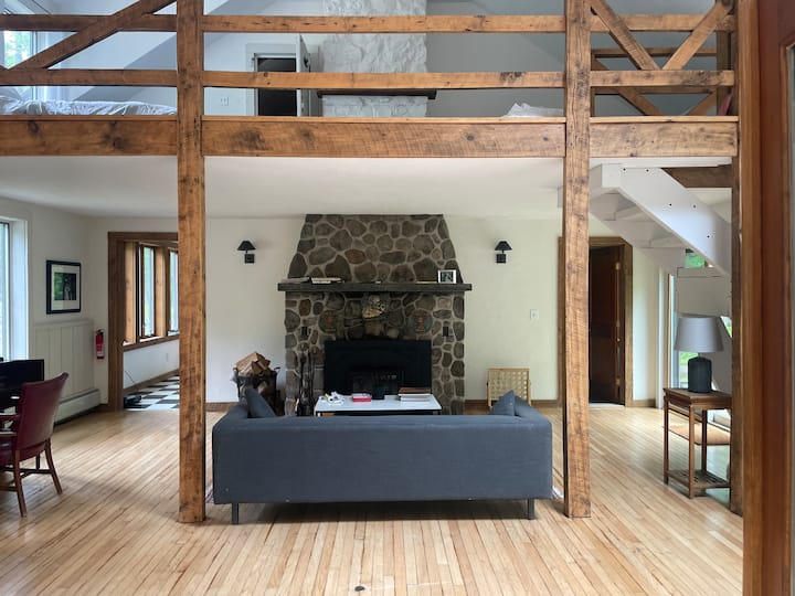 Applehead Cottage And Studio: Rustic And Serene. - Woodstock, NY