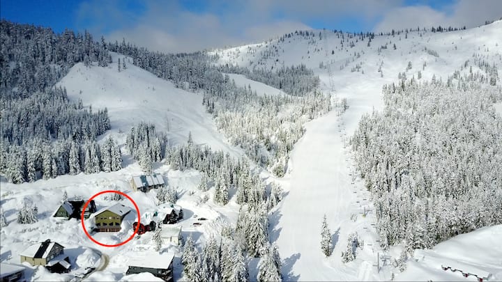 The Green Giant B - Luxury Mountain Retreat - British Columbia