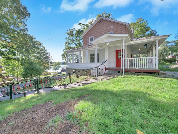 Cozy Lake Hideaway! …    High Speed Internet! - Narrowsburg, NY