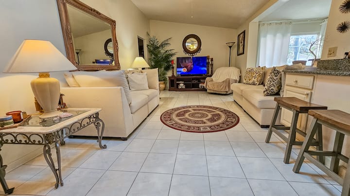 Quiet S.w. Orlando Pool Home (Bed) For 1 /2 Guests - Ocoee, FL