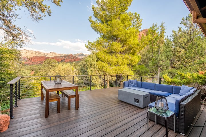 A Cozy Sedona Getaway With Expansive Views - Sedona, AZ