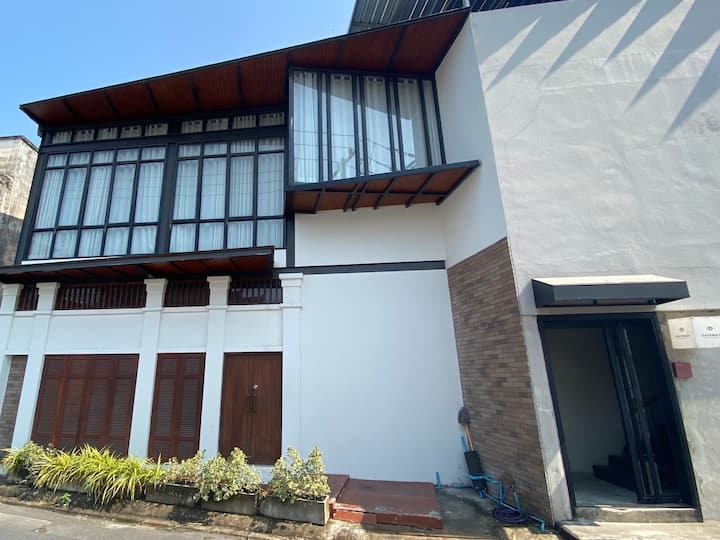 Gateway House - Chiang Mai