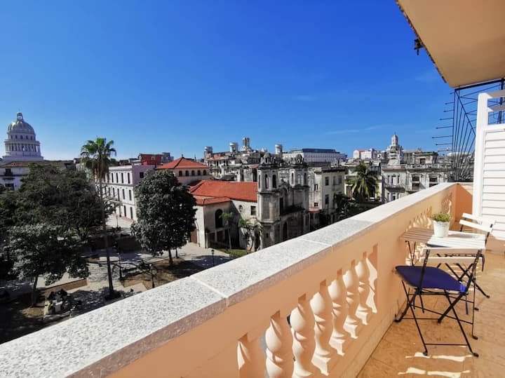 Old Havana/amazing Views/free Internet Data - La Habana