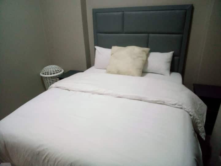 Cosmopolitan Accommodation Group 3 Bed 3 Bathroom - Johannesburg