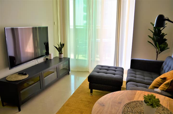 Newly Furnished 1 Bedroom Apartment In The Marina - Dubai Marina