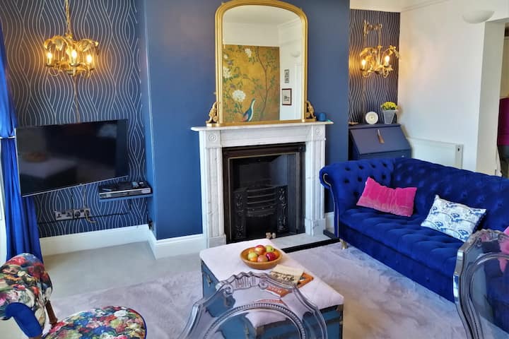Esplanade: Beach Front, Regency Flat With Parking - Weymouth
