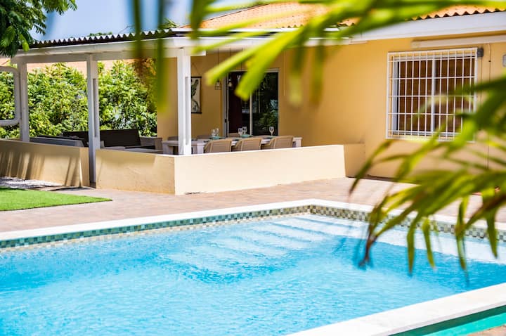 Villa, Tropical Garden, Private Pool And Great Car - Curaçao