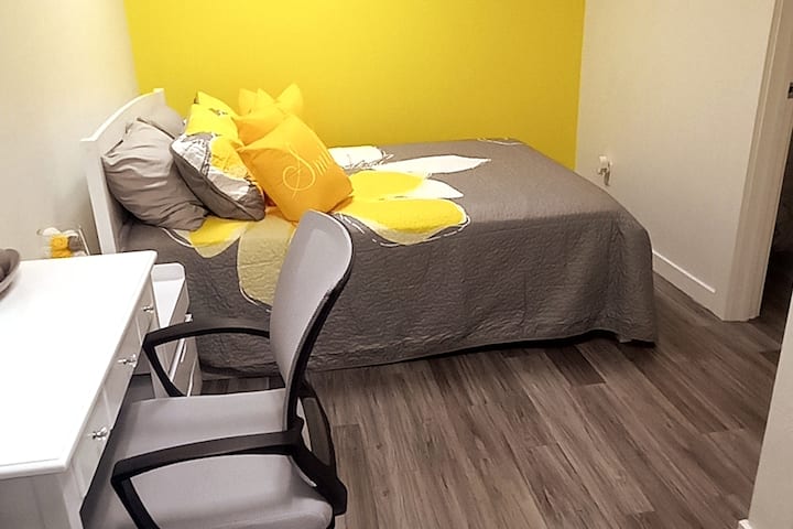 Newly Decorated Hotel Style, Free Parking - Cincinnati