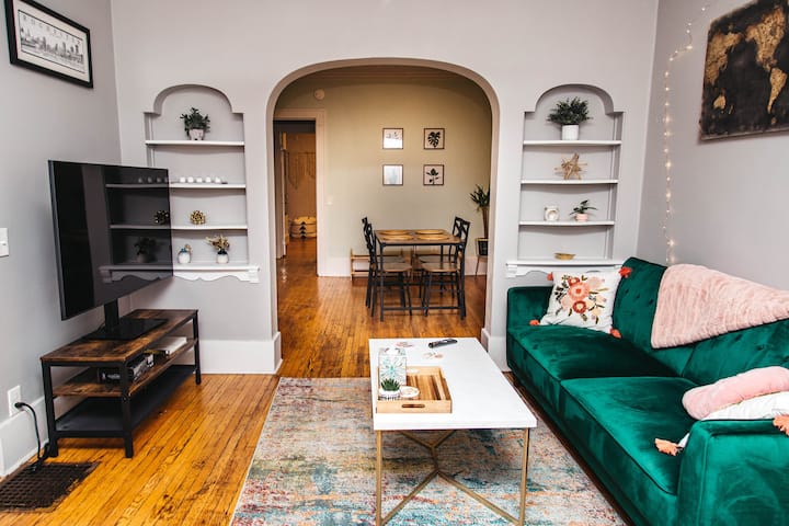 Cozy & Modern South Wedge/highland Park Apartment - Rochester, NY