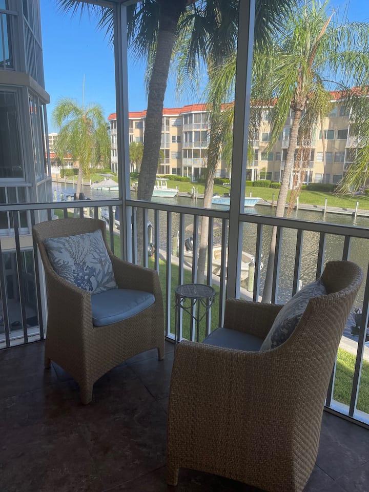 Lovely 1 Bedroom 2 Full Bath Siesta Beach Condo - Siesta Key, FL