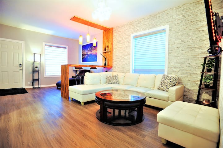 Casa Alberto - 2 Full Bdrm With 2 Queen Beds - Winnipeg