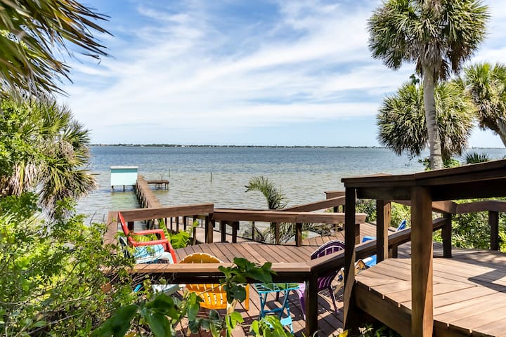 Pineapple Bluff...your Riverside Retreat - Melbourne Beach, FL