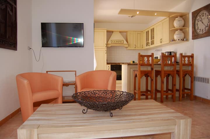 Lumineux Deux Pièces à 300 M De La Plage De Calvi - Calvi