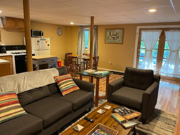 Campton Mountain Cozy Apartment - Campton, NH
