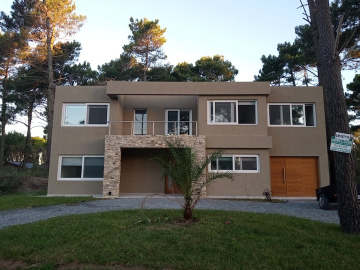 Casa A Estrenar 12 Personas - Pinamar