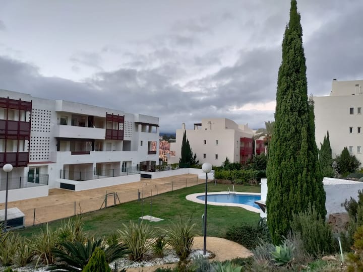 2 Bedroom Hillview Apartment - Casares