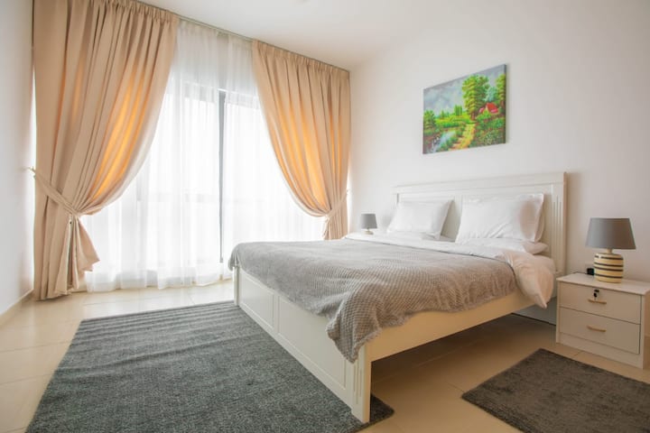 Roomy 3 Br Sea Front (Side View) - Abu Dhabi