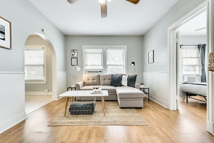 Lower-greenville Ave | Old East Dallas Apartment - Dallas