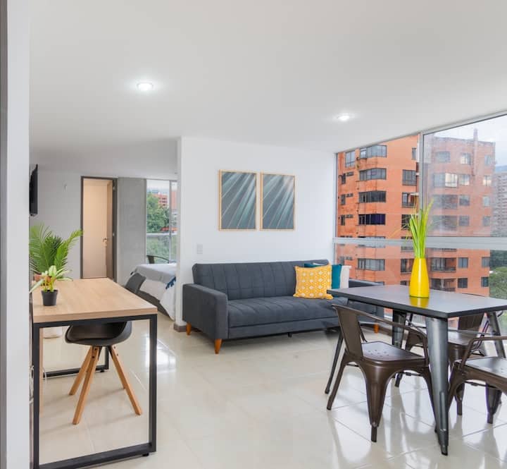 Prime Location! Apartment Near Metro 1003 - Medellín