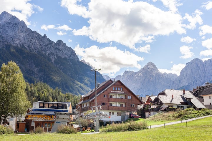 Ski-in, Ski-out Bliss: Prime Mountain Location - Kranjska Gora
