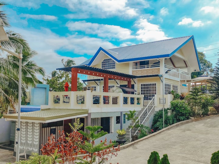 Farm House With Pool Near Fantasy World - Lemery