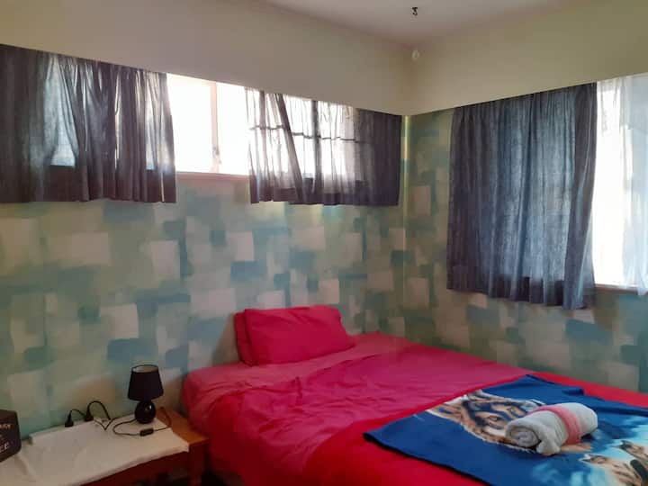 Kings Court - Chill Blue Room, Great Views! - New Zealand