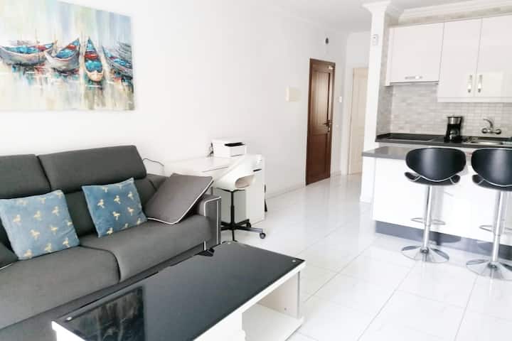 Sunny One Bedroom Heart Of Las Americas, A/c - Playa de las Américas
