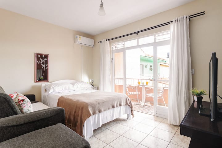 Apartamento Próximo à Praia Barra Da Lagoa (03) - Florianópolis