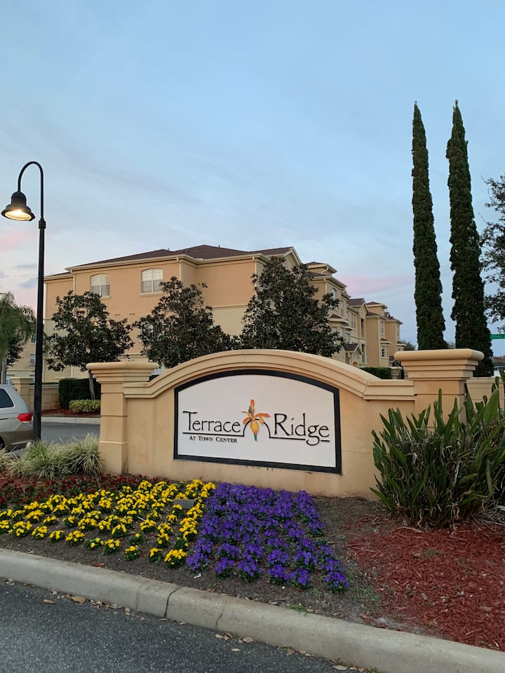 Tinas Disney Condo - Celebration, FL