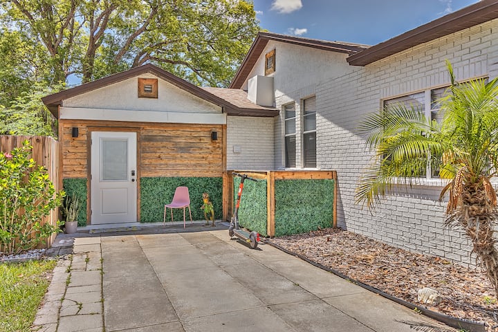 Newly Constructed Modern Studio In Tampa's Hub - Tampa