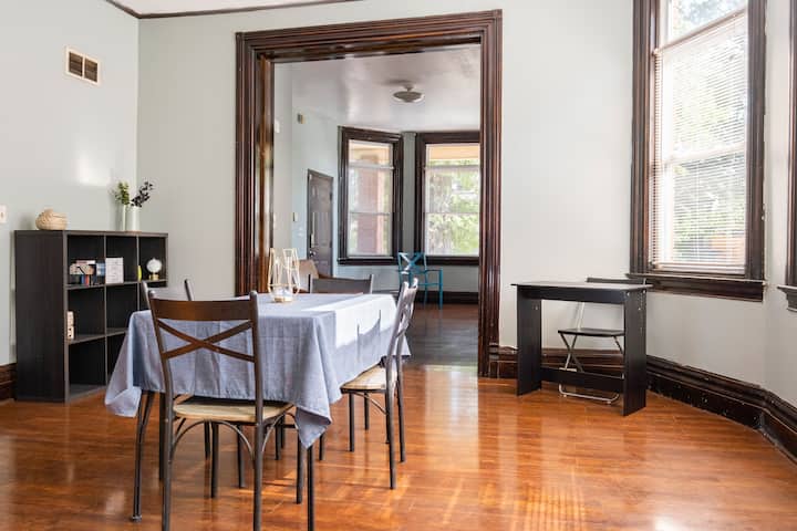 Historical Charm  - 1bedroom Spacious Apartment - Pittsburgh, PA
