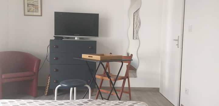 Jolie Chambre Privée Entre Ile De Ré, La Rochelle - La Rochelle