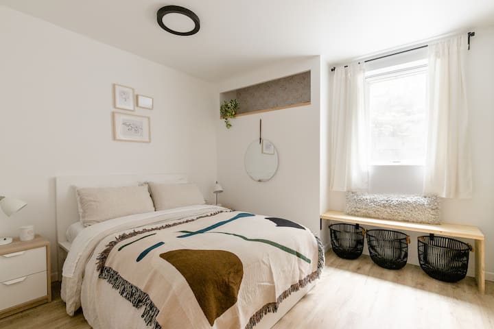 The Maple House: Your Perfect Seattle Getaway Home - Shoreline